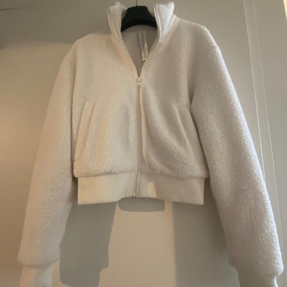 ALO Yoga | Jackets & Coats | Alo Sherpa Bomber Jacket In Ivory Size S ...